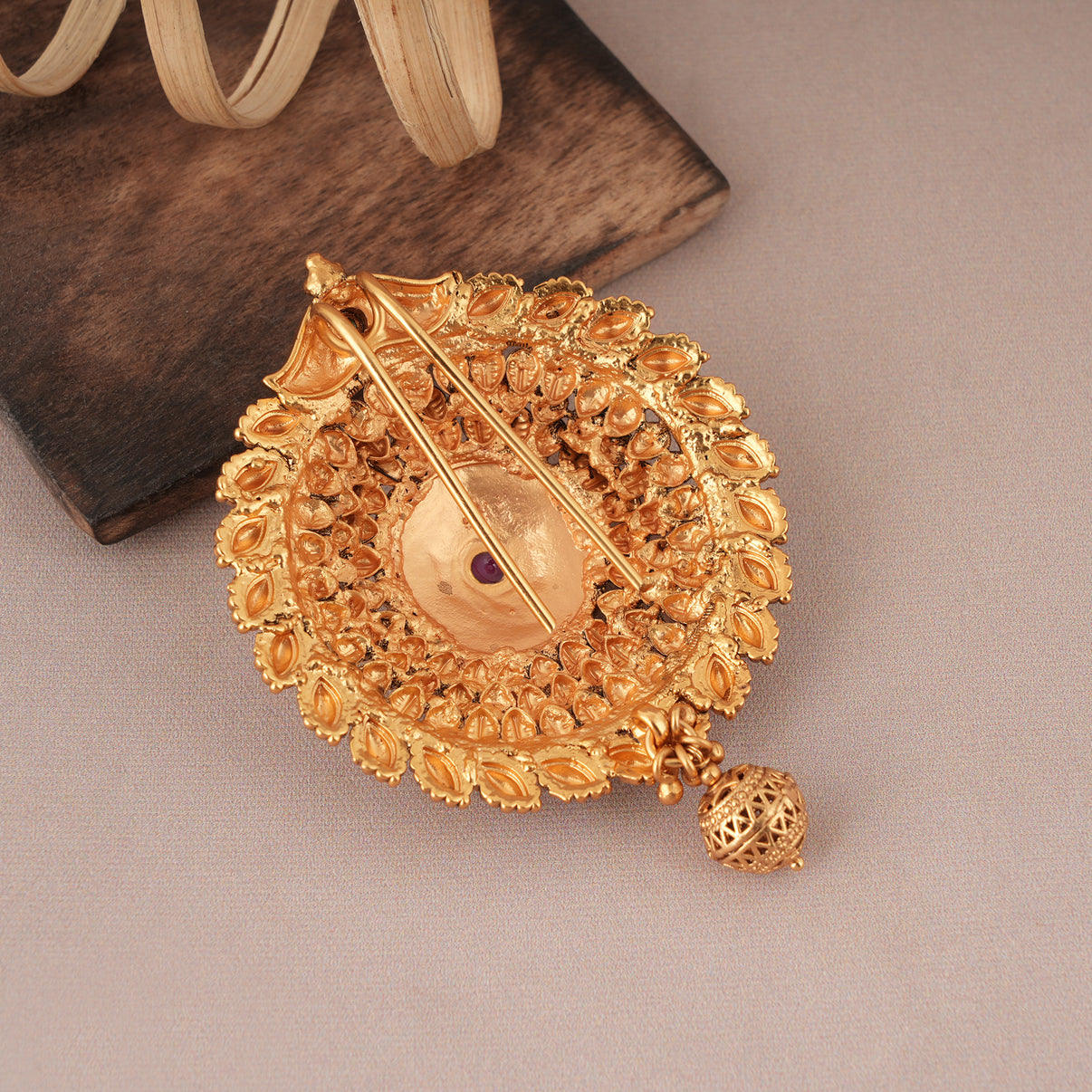 Stunning gold plated round phool choti - smarsjewelrys